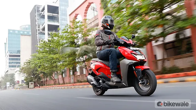 Hero Xoom Price - Mileage, Images, Colours | BikeWale