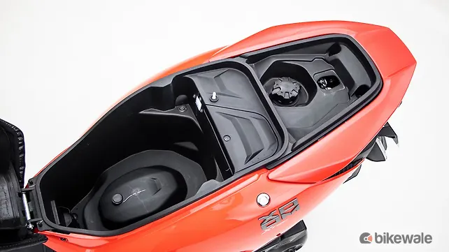 Hero Xoom Price - Mileage, Images, Colours | BikeWale