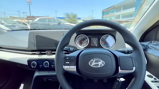 Hyundai Verna base EX variant arrives at dealerships in India - CarWale