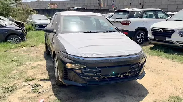 Hyundai Verna base EX variant arrives at dealerships in India - CarWale