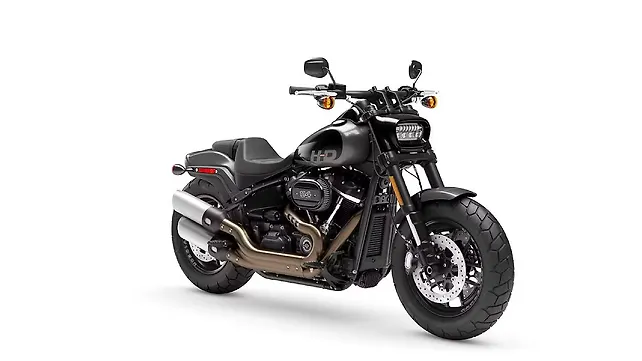 Harley-Davidson Fat Bob Right Rear Three Quarter Image - BikeWale