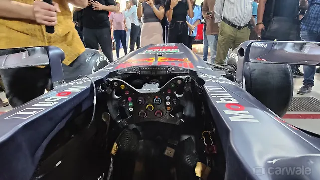 Up close and personal with the Red Bull RB7 - CarWale
