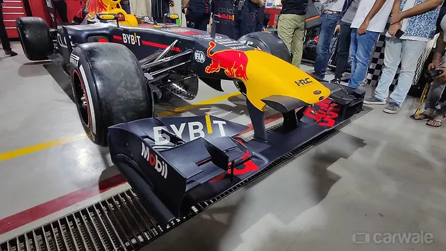 Up close and personal with the Red Bull RB7 - CarWale