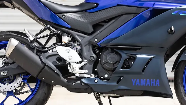 Yamaha YZF-R3 360 view - BikeWale