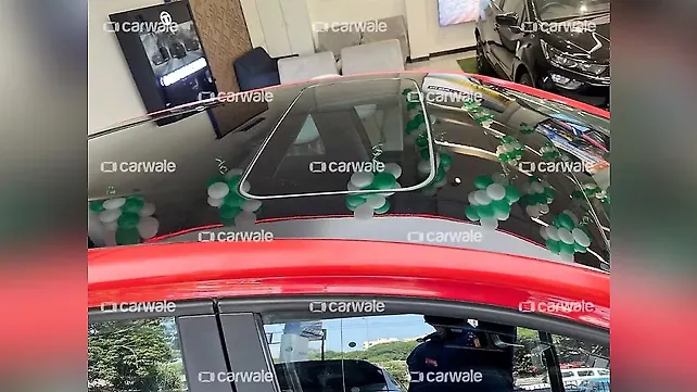 Tata Altroz CNG arrives at dealership ahead of launch - CarWale