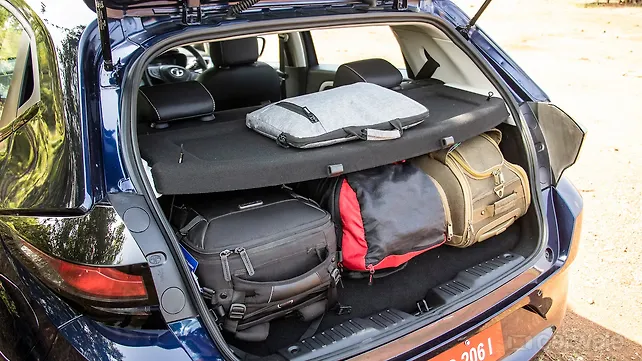 Tata Altroz CNG First Drive Review - CarWale