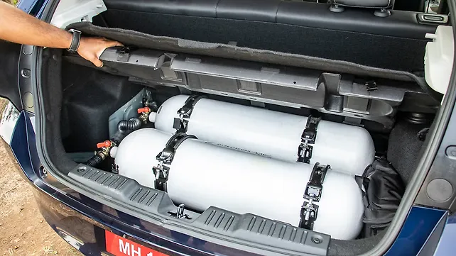 Tata Altroz CNG review live; first drive impressions - CarWale