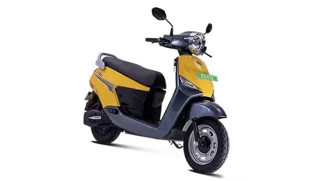 BGauss C12i Right Front Three Quarter Image - BikeWale