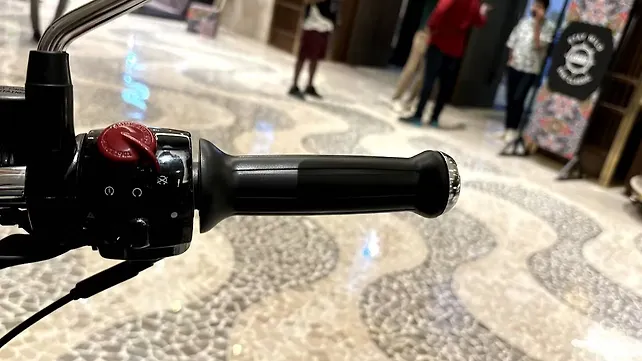 Royal Enfield Goan Classic 350 360 view - BikeWale