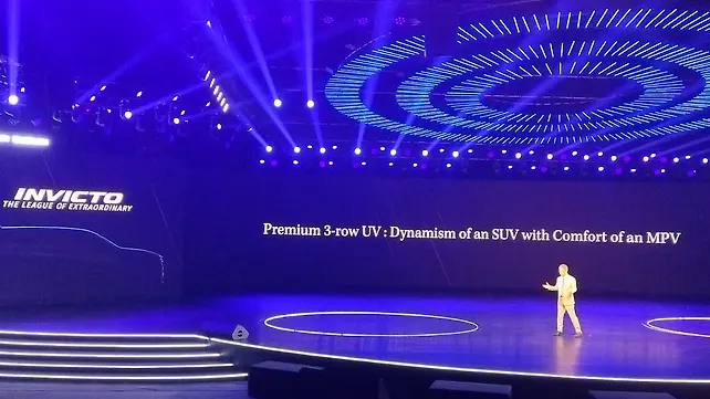 Maruti Invicto launched in India; live updates - CarWale