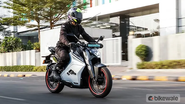 Ultraviolette F77 Recon: Road Test Review - BikeWale