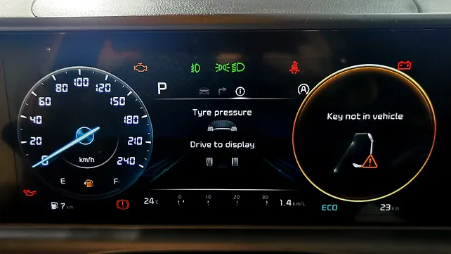 Kia Seltos facelift unveiled - Top 5 interior highlights - CarWale