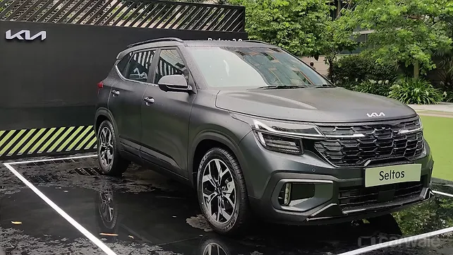 Major differences between Kia Seltos X Line and Standard Models - CarWale