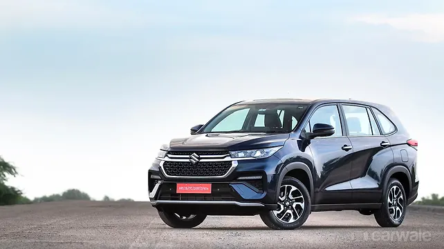 Maruti Invicto Price - Images, Colours & Reviews - CarWale