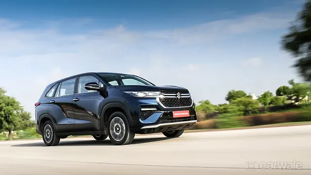 Invicto Alpha Plus 7 STR on road Price | Maruti Invicto Alpha Plus 7 ...