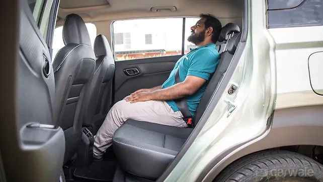 Hyundai Exter Price - Images, Colours & Reviews - CarWale