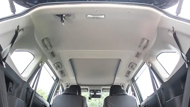 Maruti Invicto launched – top 5 interior highlights - CarWale