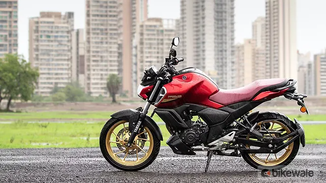 Yamaha FZ-S FI Version 4.0 Deluxe: Road Test Review - BikeWale