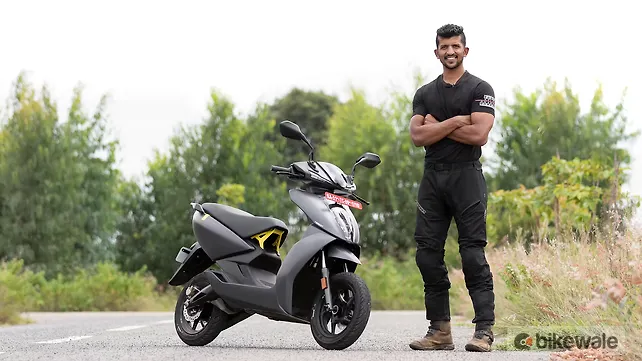 Ather 450S Front Luggage Hook Image - BikeWale