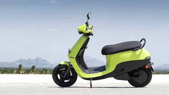 OLA S1 Air TFT Touchscreen Instrument Cluster Image - BikeWale