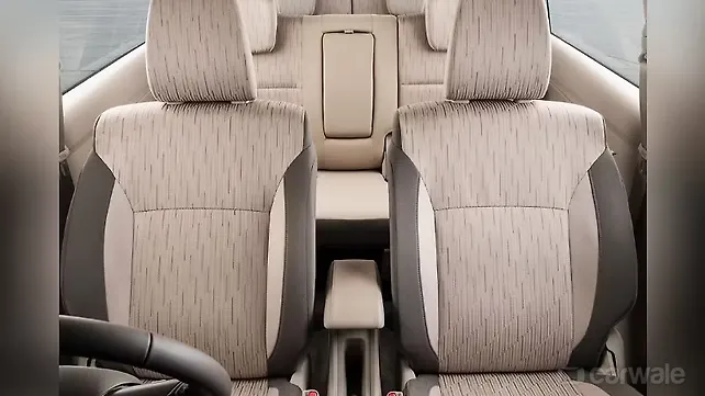 Toyota Rumion First Look - CarWale