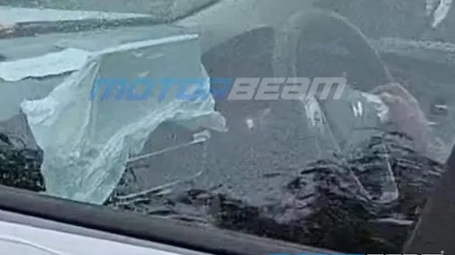 Mahindra XUV300 facelift spotted in production-ready form; interiors ...