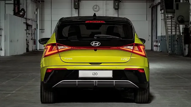 Hyundai i20 facelift interior teased; to be launched soon - CarWale