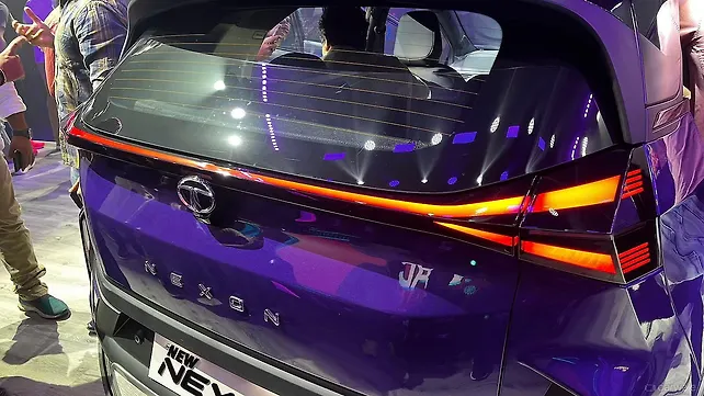 Tata Nexon facelift official bookings open in India - CarWale