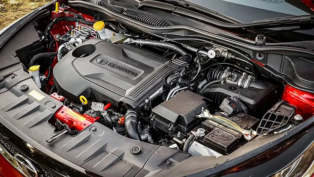 Tata Altroz waiting period stretches to six weeks - CarWale