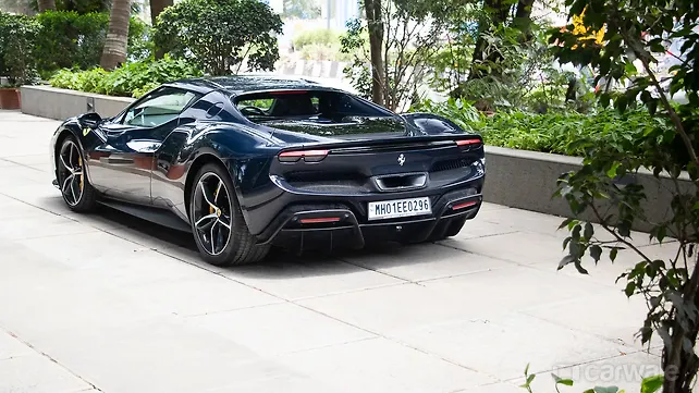 296 GTB 3.0 Petrol on road Price | Ferrari 296 GTB 3.0 Petrol Features ...