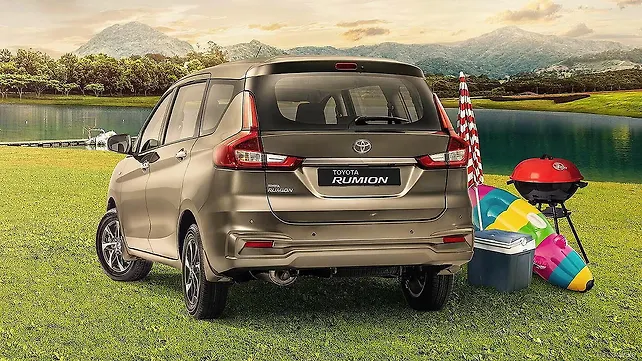 Toyota Rumion CNG bookings halted - CarWale