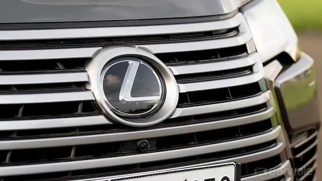Lexus LX500d 2023 First Drive Review - CarWale