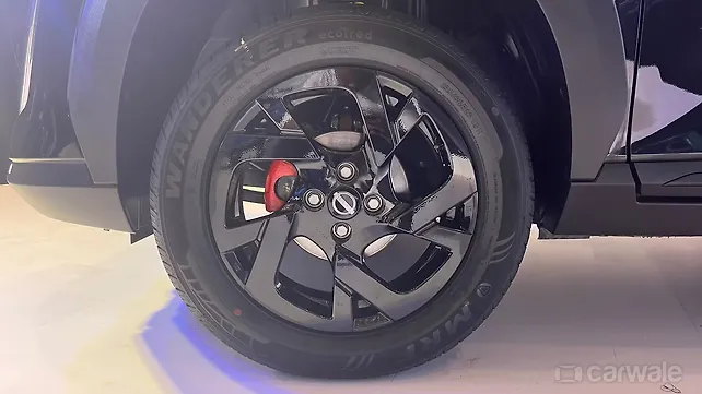 Nissan Magnite Kuro Edition photo gallery: Exterior at a glance - CarWale