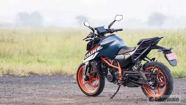 2024 KTM 390 Duke: Road Test Review - BikeWale