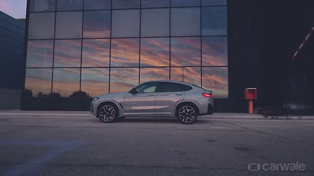 BMW X4 M40i launched in India at Rs. 96.20 lakh - CarWale