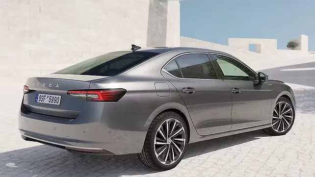 New Skoda Superb top exterior highlights - CarWale