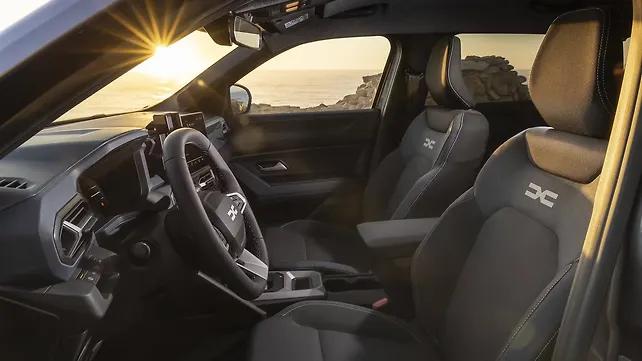 New Renault Duster unveiled: Now in pictures - CarWale