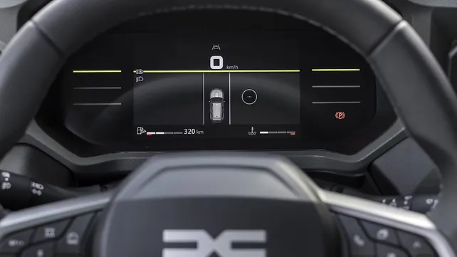 New Renault Duster unveiled: Now in pictures - CarWale