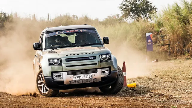 CarWale Off-Road Day 2023: Land Rover Defender 110 - CarWale