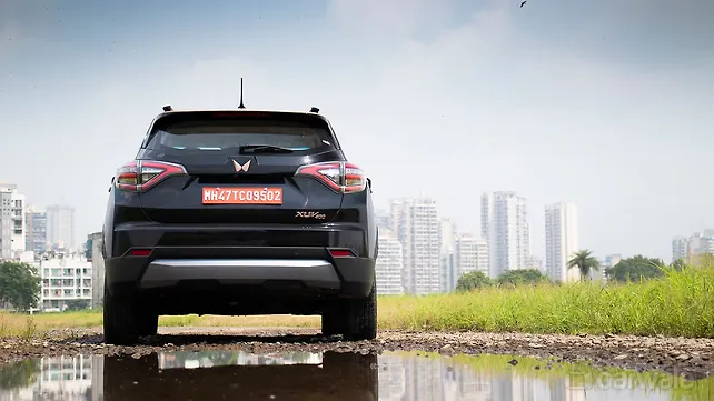 Mahindra XUV400 Price - Images, Colours & Reviews - CarWale
