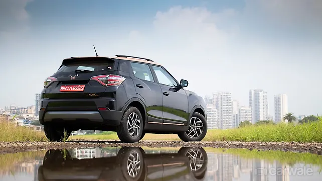 Mahindra XUV400 Price - Images, Colours & Reviews - CarWale