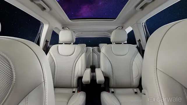 2024 Mahindra XUV700 launched: Top highlights - CarWale