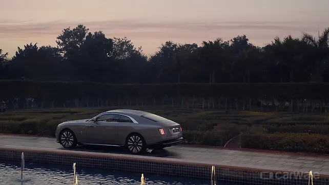 Rolls-Royce Spectre First Look - CarWale