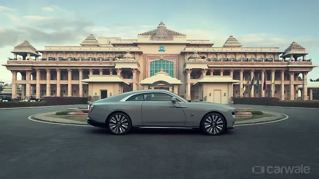 Rolls-Royce Spectre First Look - CarWale