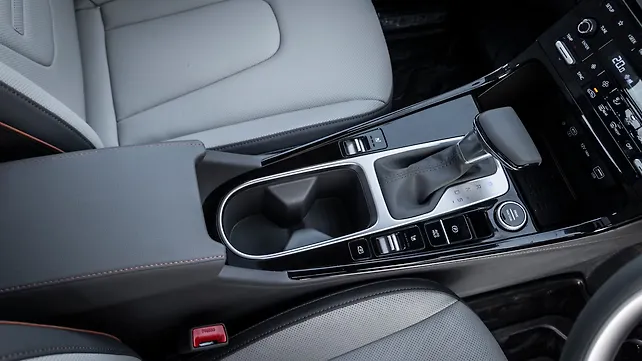 Hyundai Creta facelift driven: Interior photo gallery - CarWale