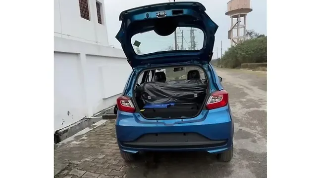 Tata Tiago CNG automatic arrives at dealerships ahead of launch - CarWale