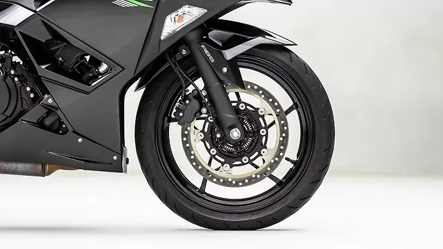Kawasaki Ninja 500 [2024-2025] 360 view - BikeWale
