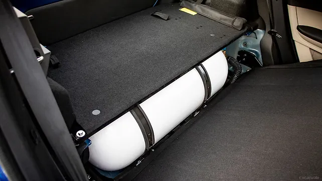 Tata Tiago CNG AMT driven: Now in pictures - CarWale