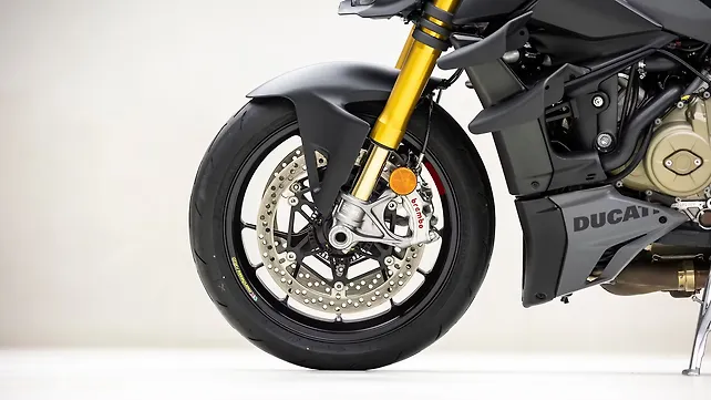 Ducati Streetfighter V4 [2024] 360 view - BikeWale