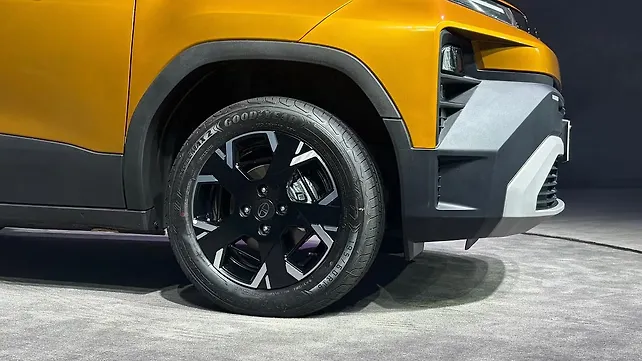 Tata Punch Facelift: Design, Interior, Features, Powertrain Explained ...